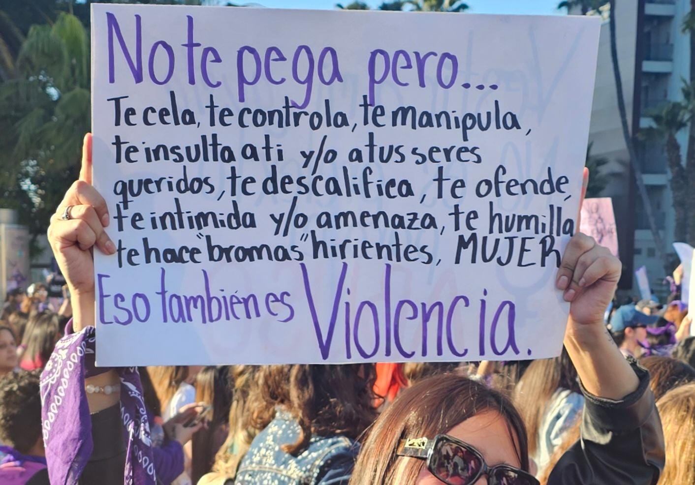 MARCHAN POR EL DÍA DE LA MUJER - Tijuana en la Noticia