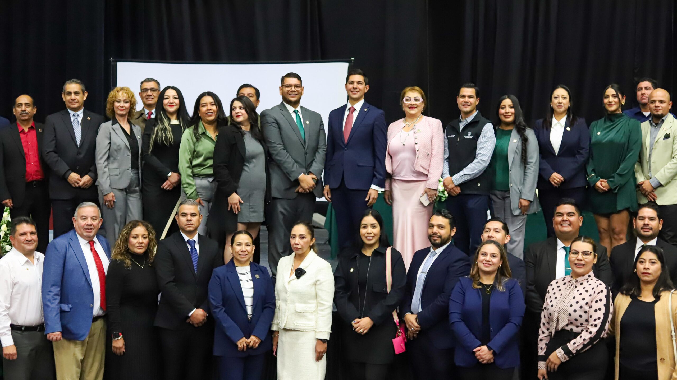 TOMA PROTESTA NUEVA MESA DIRECTIVA DE BARRA DE ABOGADOS DE TECATE ...